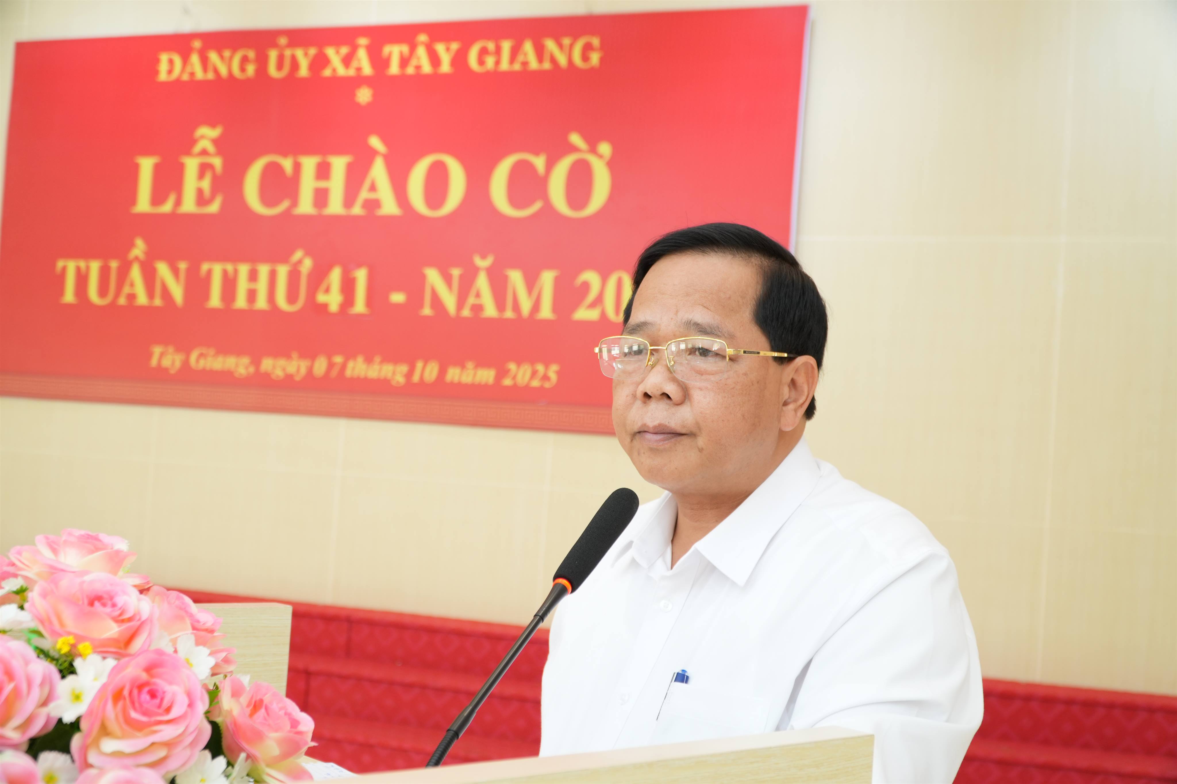 Xã Tây Giang tổ chức chào cờ đầu tuần - Nét đẹp văn hóa mang ý nghĩa giáo dục chính trị sâu sắc